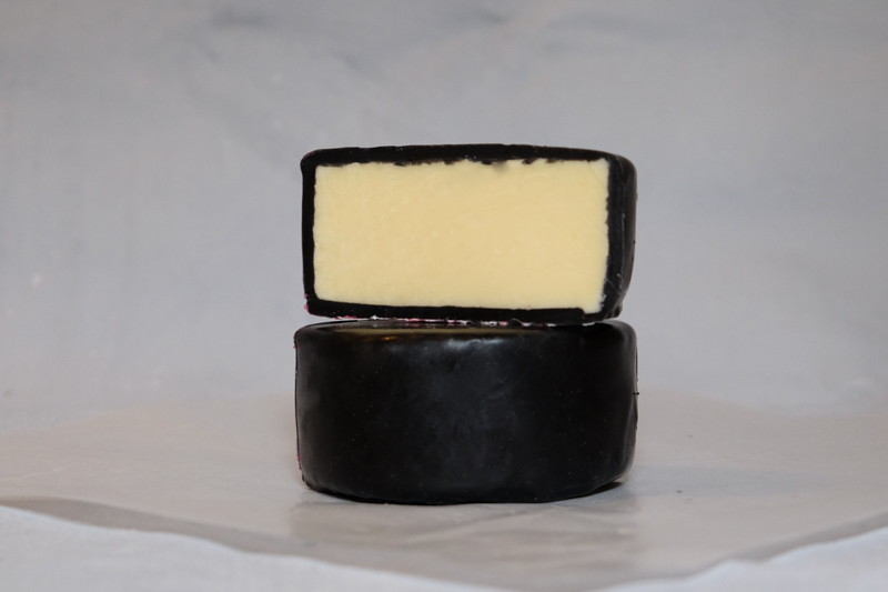 Black Bomber Mini Cheese - Love Cheese